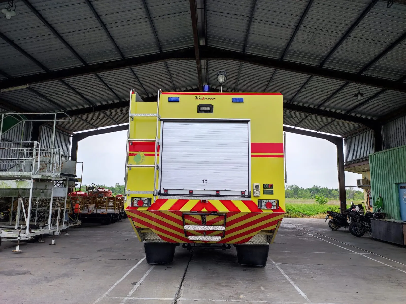 AIRPORT CRASH TENDER TIPE III | AIRPORT CRASH TENDER | Kajama Fire