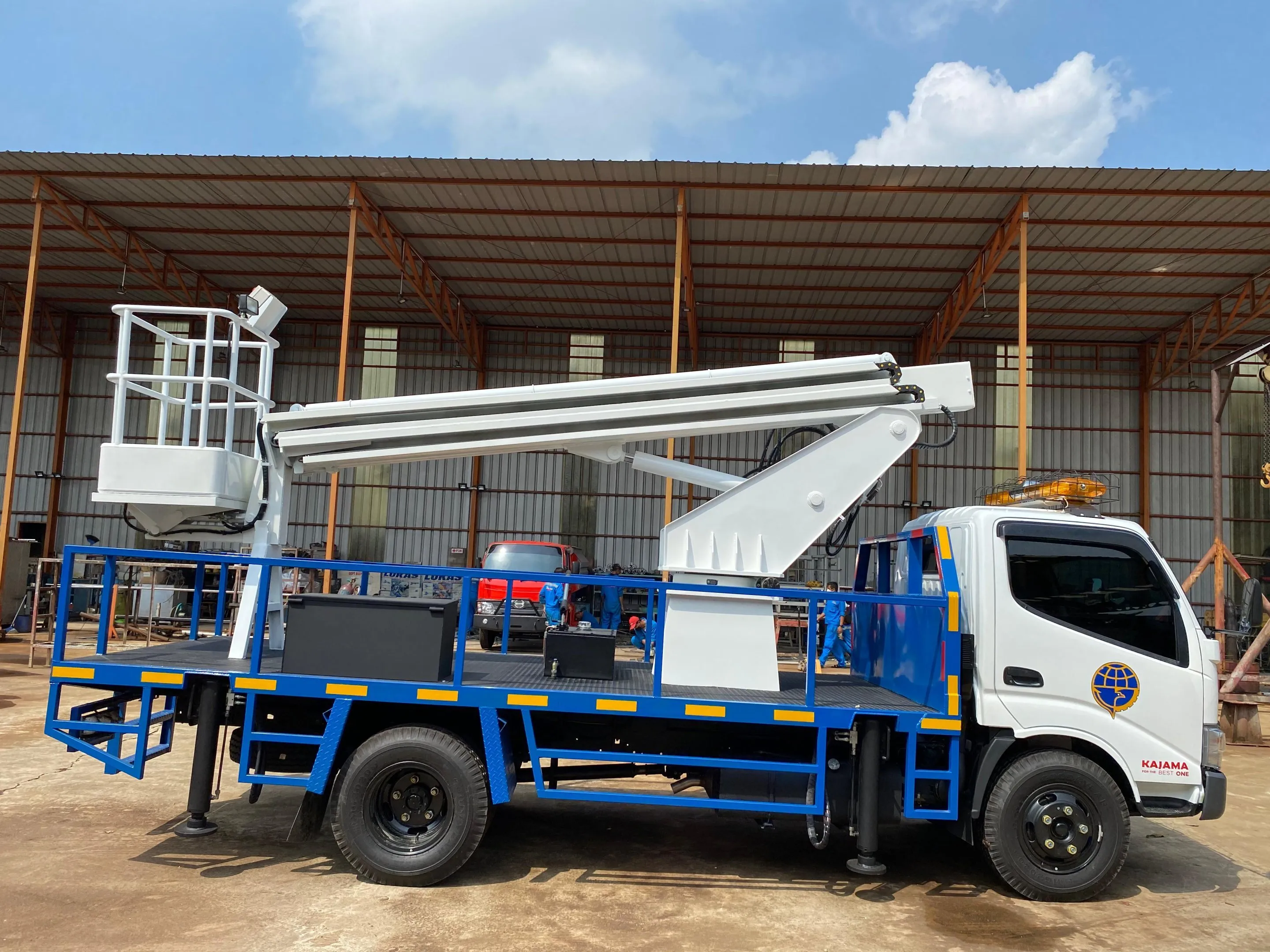 SKYLIFT 14 M | FIRE LADDER | Kajama Fire